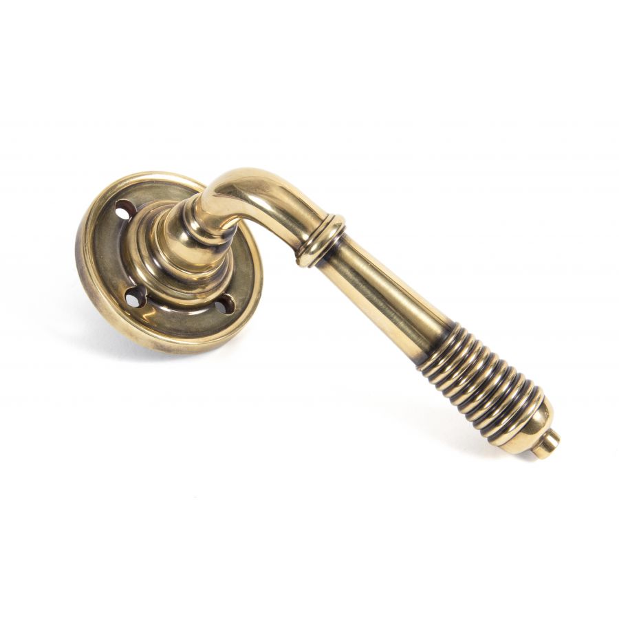 Reeded Lever Door Handle on Round Rose - Atlantic Timber